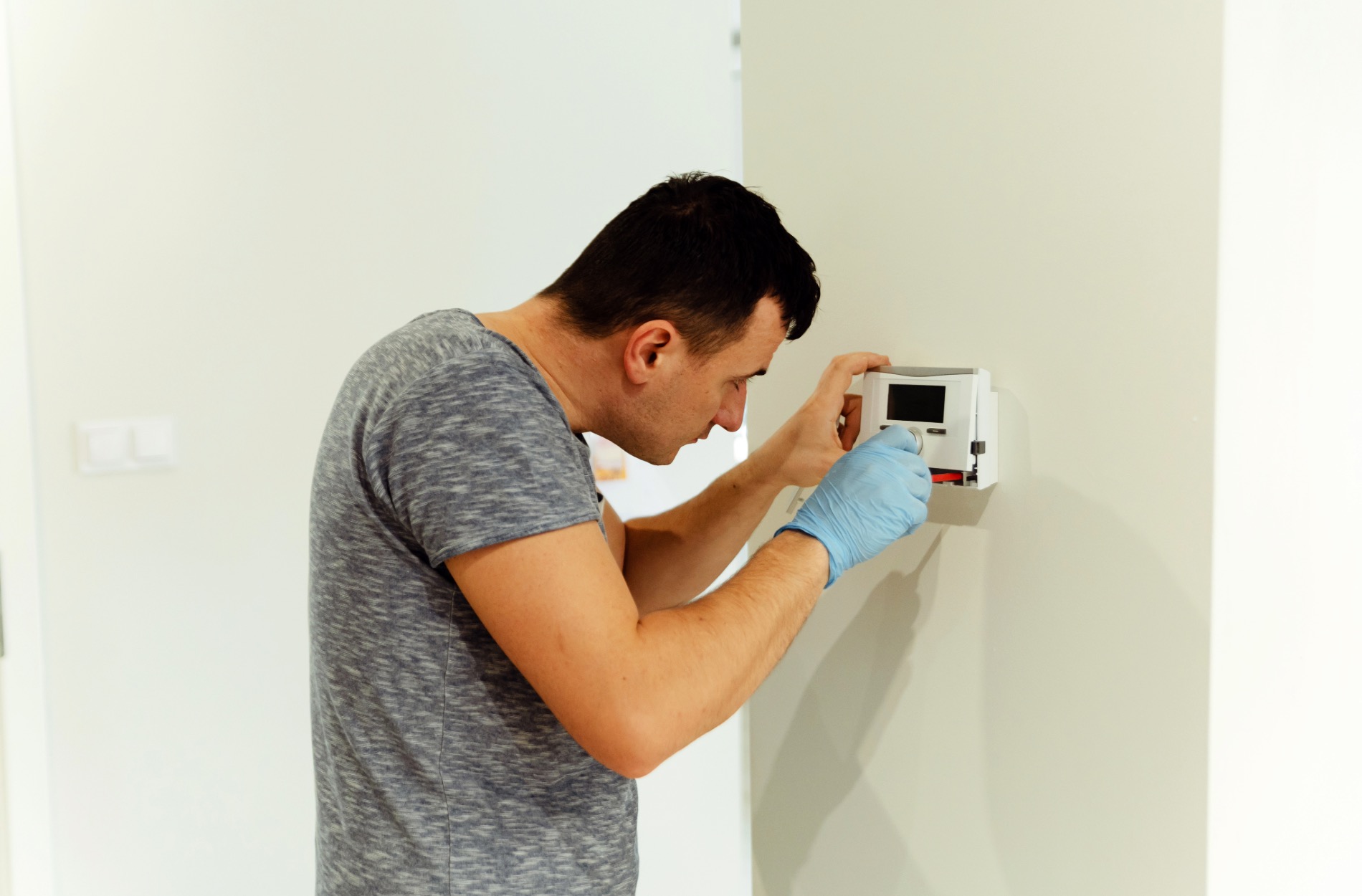 Signs It's Time for a Thermostat Replacement